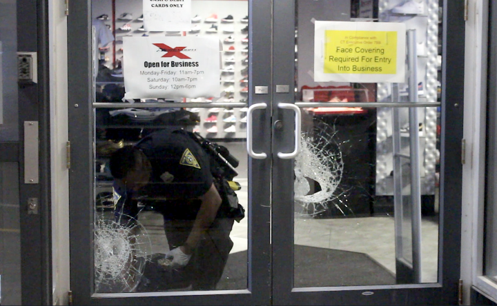 Window-Smasher Robs Expressions | New Haven Independent